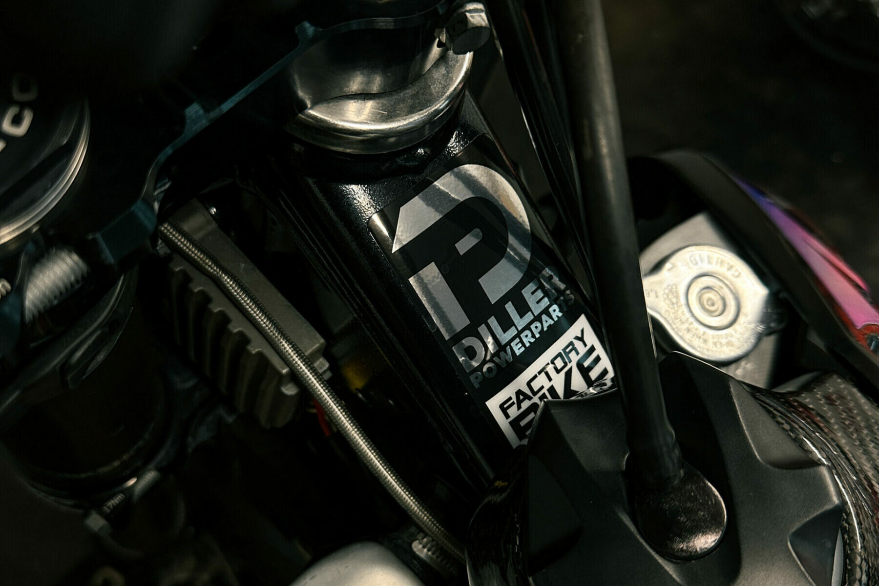 Diller Powerparts Aufkleber – Sticker – Factory Bike in Rot Chrom ...